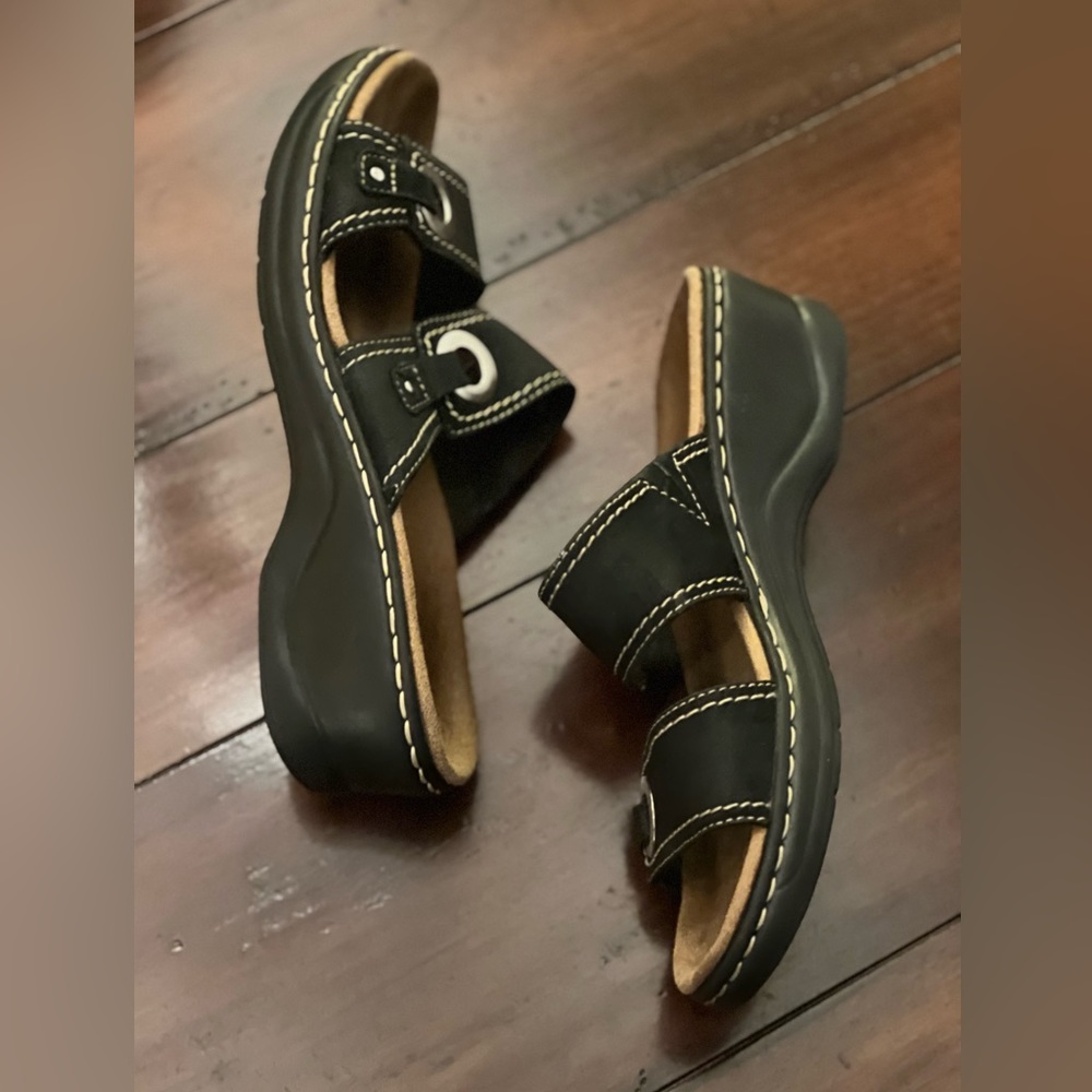 Clarks Black Leather Wedge Duel Strap Sandals 7.5 - Gem